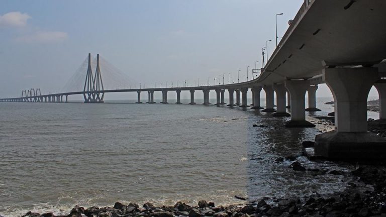 Bandra bridge in Mumbai to open by December 31 | IndSamachar
